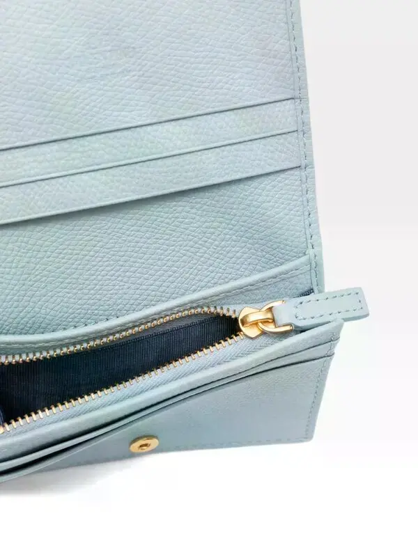 Valentino Garavani Grained Leather Logo Wallet