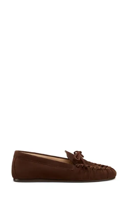 STUART WEITZMAN Britt Bow Loafer - Walnut