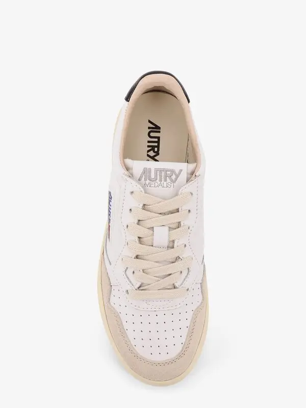 AUTRY Medalist Low Leather Low-top Sneakers