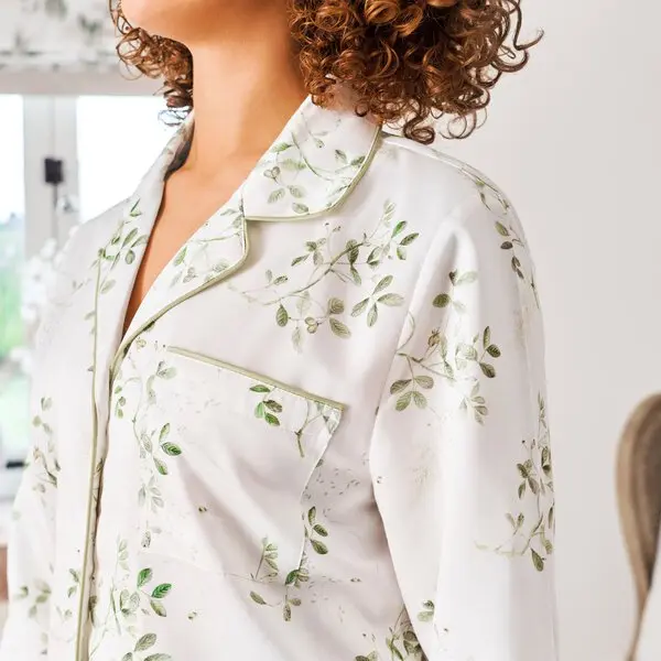 CHRISTY Peashoots Printed Cotton Pajama Set