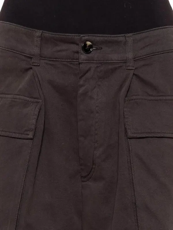 TRUE AVENUE Cargo-pocket Shorts