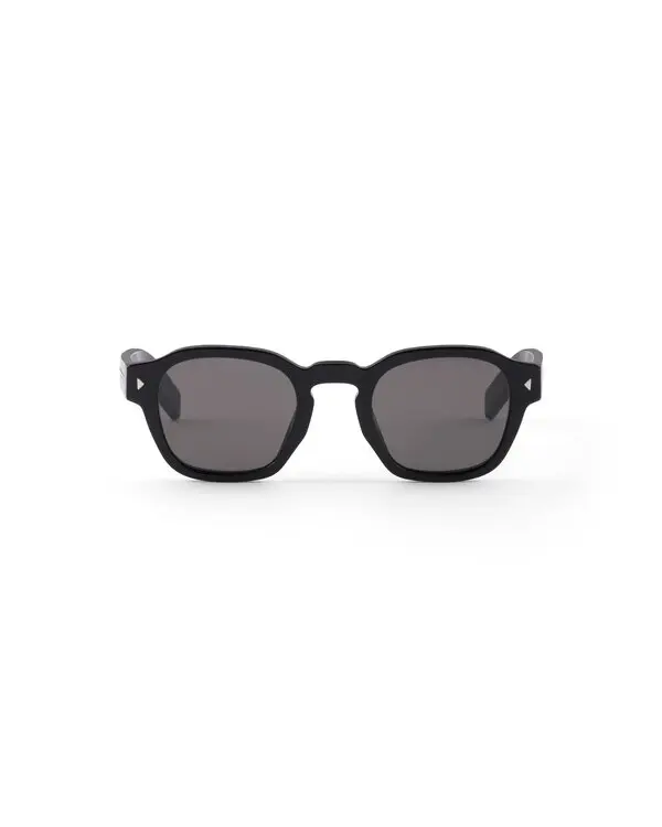 Prada Sunglasses With Metal Plaque - Lenses
