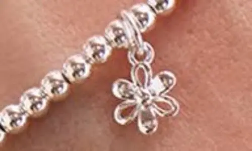 Estée Lauder Sienna Flower Beaded Stretch Bracelet - Silver