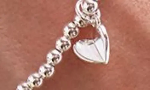 Estée Lauder Sienna Heart Beaded Stretch Bracelet - Silver