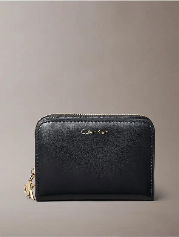 Calvin Klein Leather Medium Zip Wallet - Black