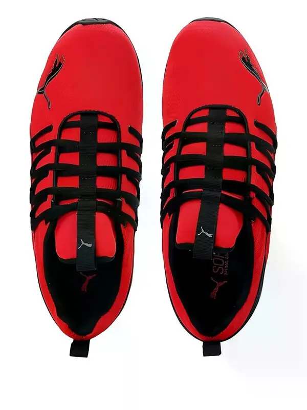PUMA Axelion Sneakers - Red