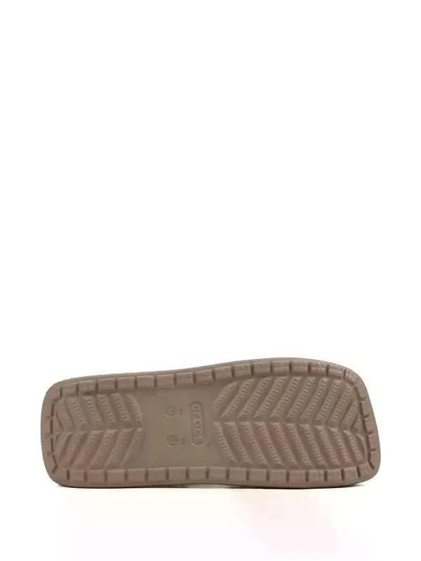 CROCS Blunt-toe Platform Clogs