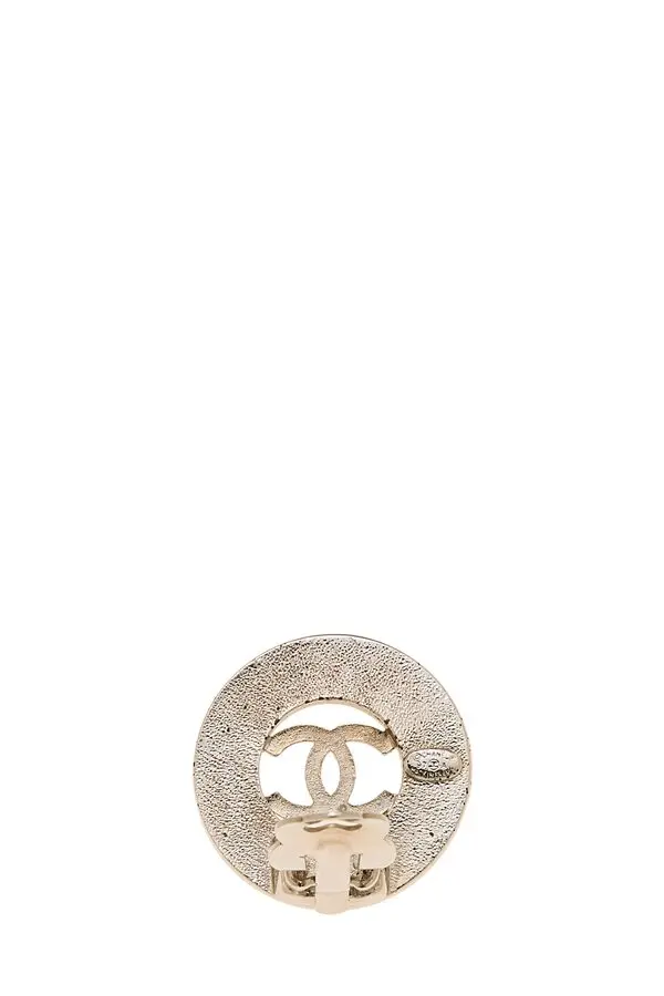 Chanel Cc In Circle Clip On Earrings