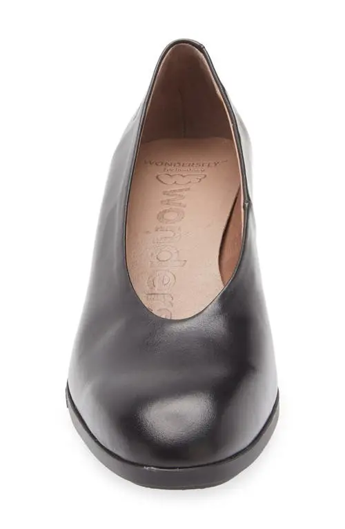 WONDERS Leather Almond Toe Pumps