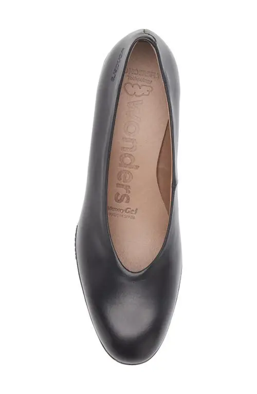 WONDERS Leather Almond Toe Pumps
