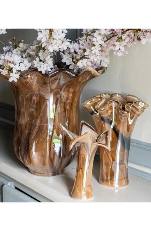 VIETRI Onda Large Glass Tulip Vase