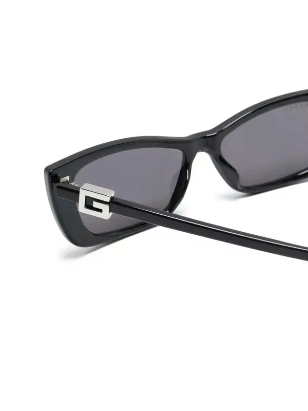 Gucci Logo-plaque Sunglasses - Black