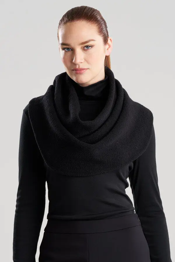 Natori Boiled Wool Snood