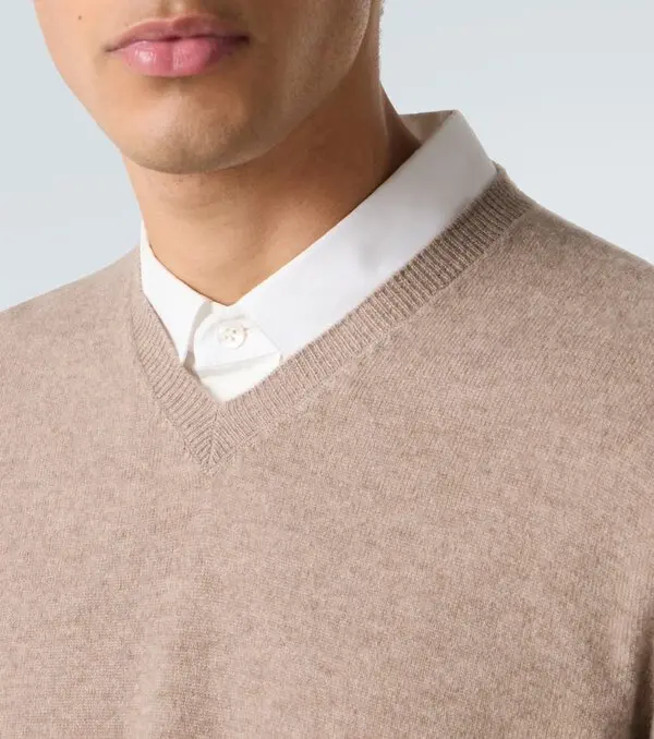 THE ROW Rod Cashmere Sweater - Beige