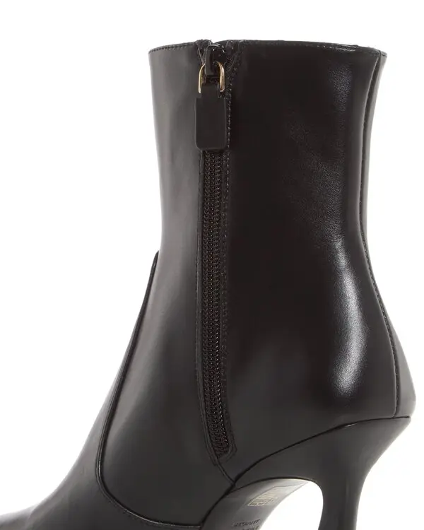 STUART WEITZMAN Vinnie Suede Ankle Boots