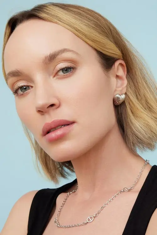ORADINA Sterling Heart Stud Earrings