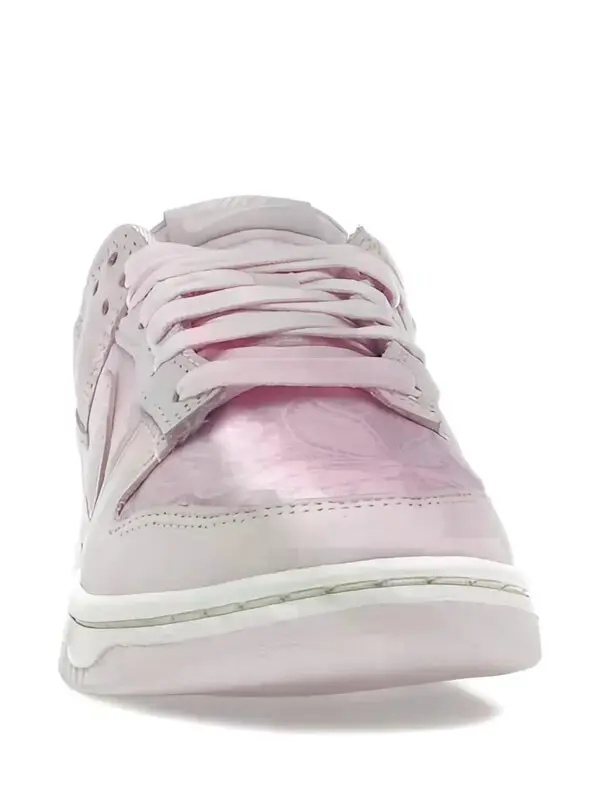 Nike Dunk Low Floral-lace Sneakers - Pink