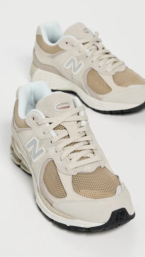 NEW BALANCE 2002r Sneakers