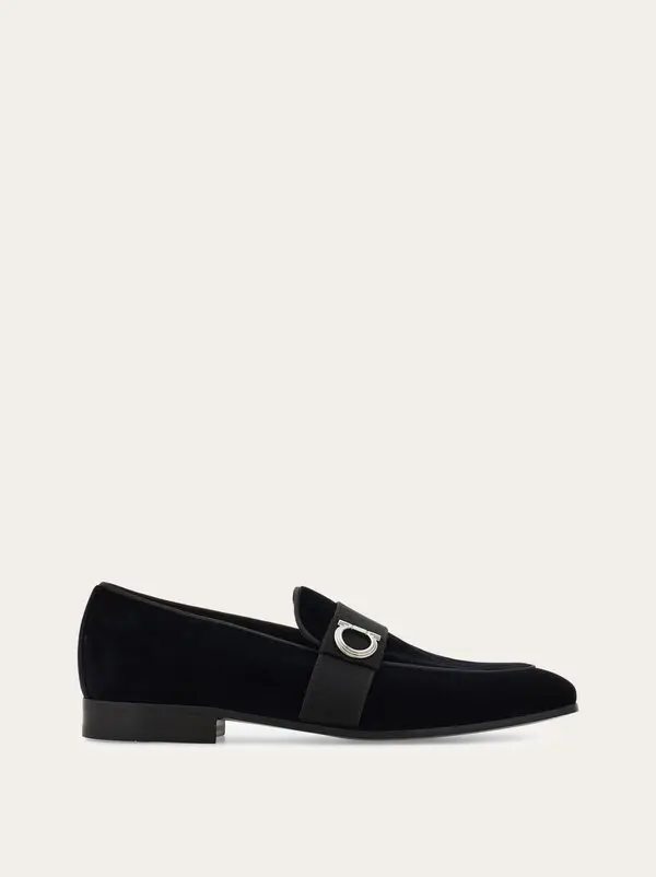FERRAGAMO Gancini Loafer