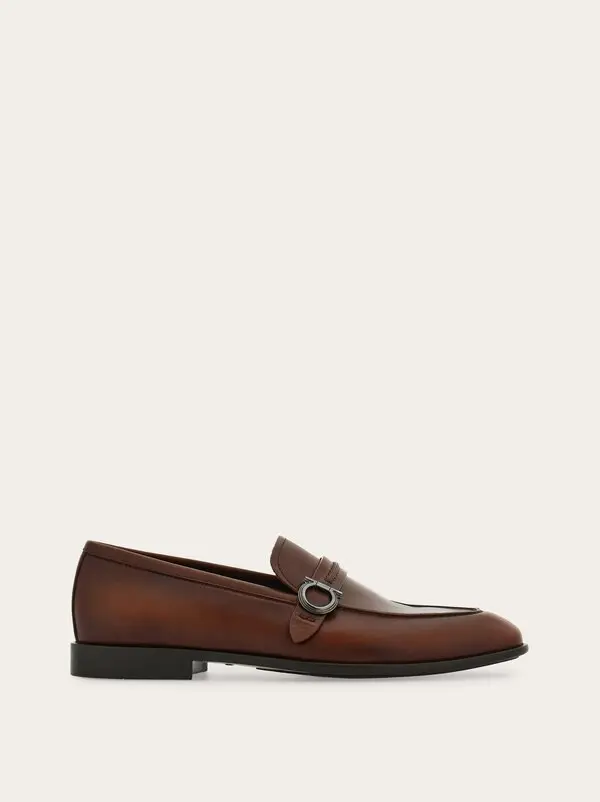 FERRAGAMO Gancini Loafer - Brown