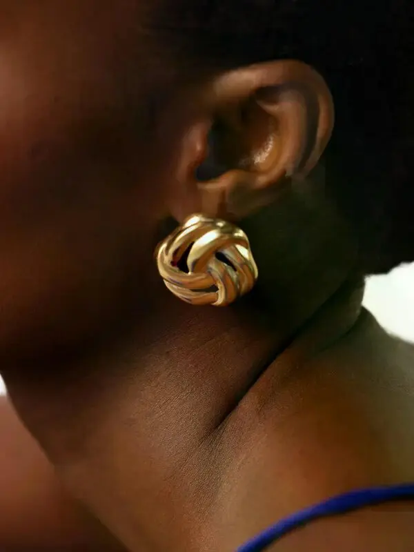 YSSO Knot Design Earrings