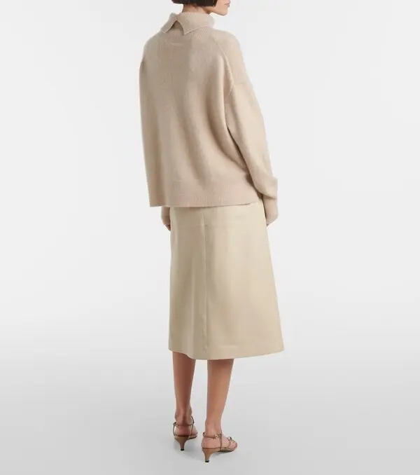 JOSEPH Cashmere Turtleneck Sweater
