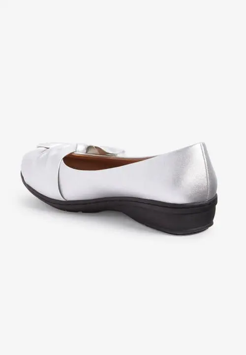COMFORTVIEW The Pamela Slip-on Flat With Bow Detailing - Silver