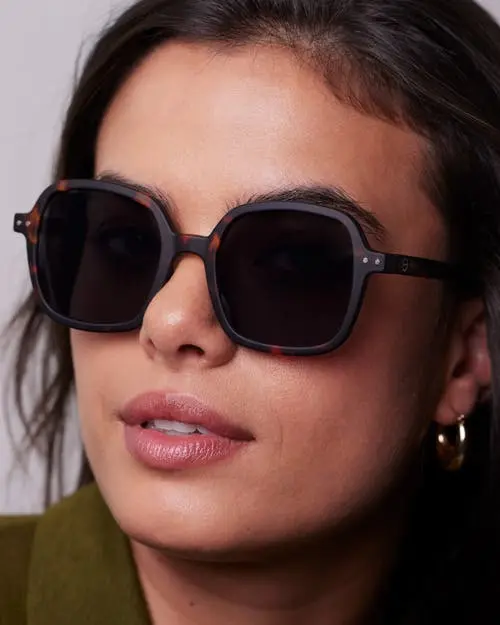 IZIPIZI Square Frame Sunglasses - Tortoise