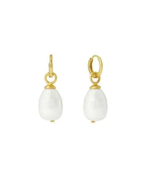 OTTOMAN HANDS Ava Pearl Drop Huggie Earrings - Brass