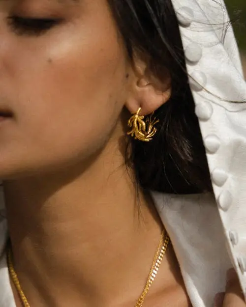 OTTOMAN HANDS Zephyr Hoop Earrings - Brass