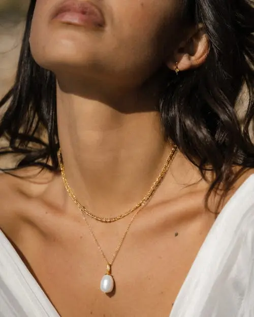 OTTOMAN HANDS Thea Snake Chain Necklace With T-bar - Brass