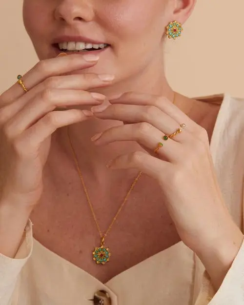 OTTOMAN HANDS Agate Flower Stud Earrings - Brass