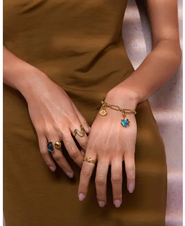 OTTOMAN HANDS Essential Charm Link Bracelet