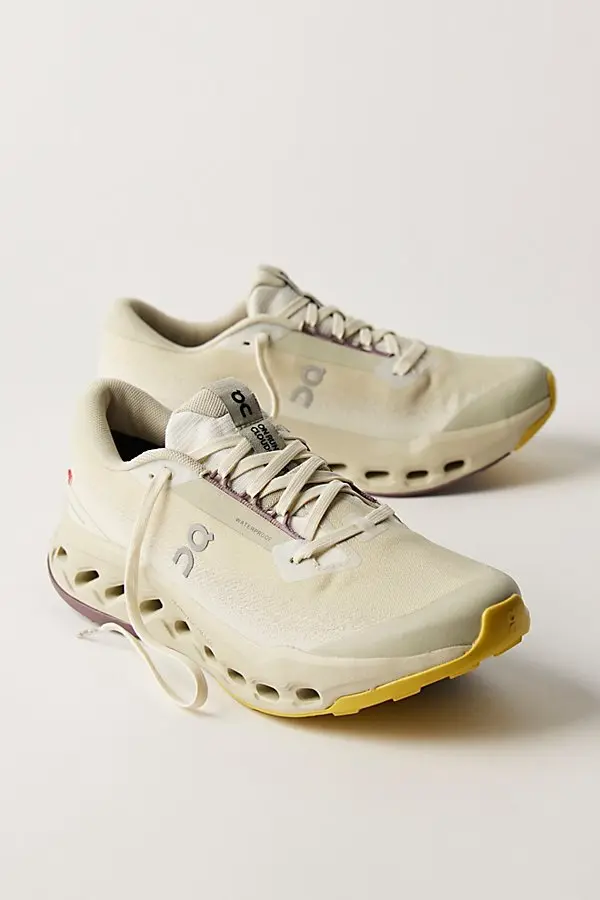 On Cloudsurfer Trail 2 Waterproof Sneakers - Ghost/chalk