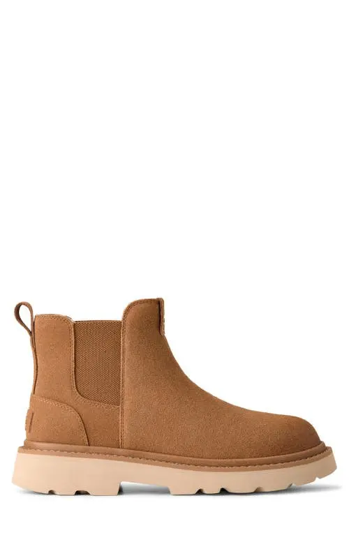 UGG Chelsea Lug Boot - Chestnut