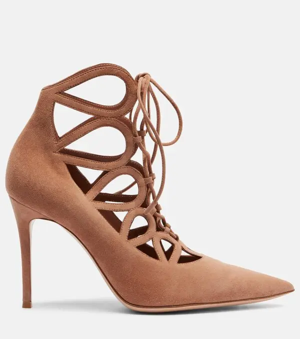 GIANVITO ROSSI Suede Pointed Toe Pumps - Beige