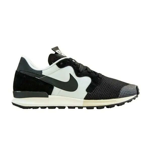 Nike Air Berwuda Sneakers