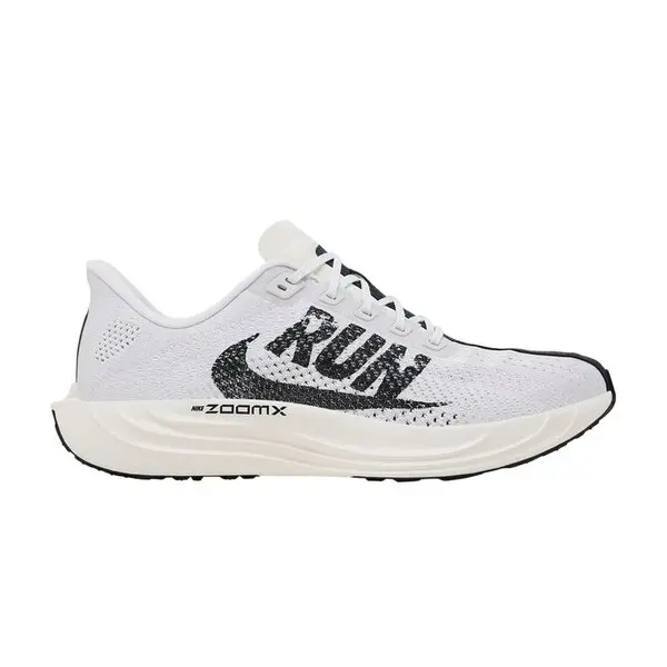 Nike Pegasus Plus Sneakers
