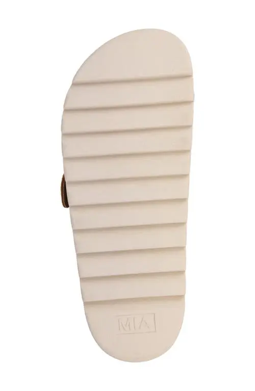 Mia Zamira Clog