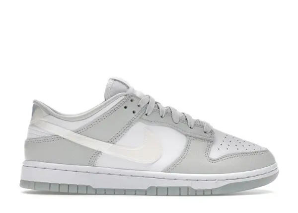Nike Dunk Low Sneakers