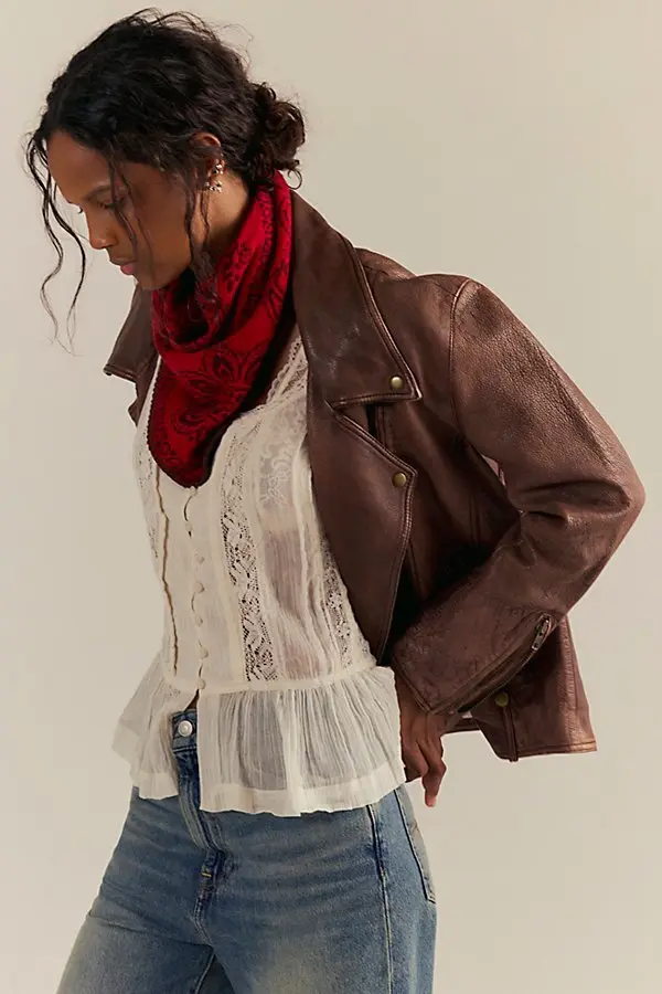 Free People Carmen Knitted Triangle Bandana - Wine