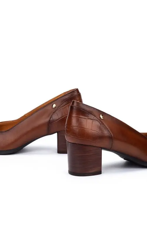 Pikolinos Calafat Leather Pump - Cuero