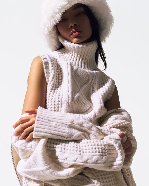 Perfect Moment Sleeveless Turtleneck Cable Knit Sweater - Cream