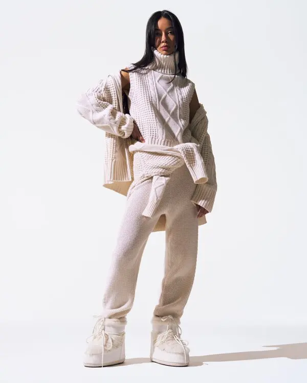 Perfect Moment Crystal Merino Wool Jogger - Cream