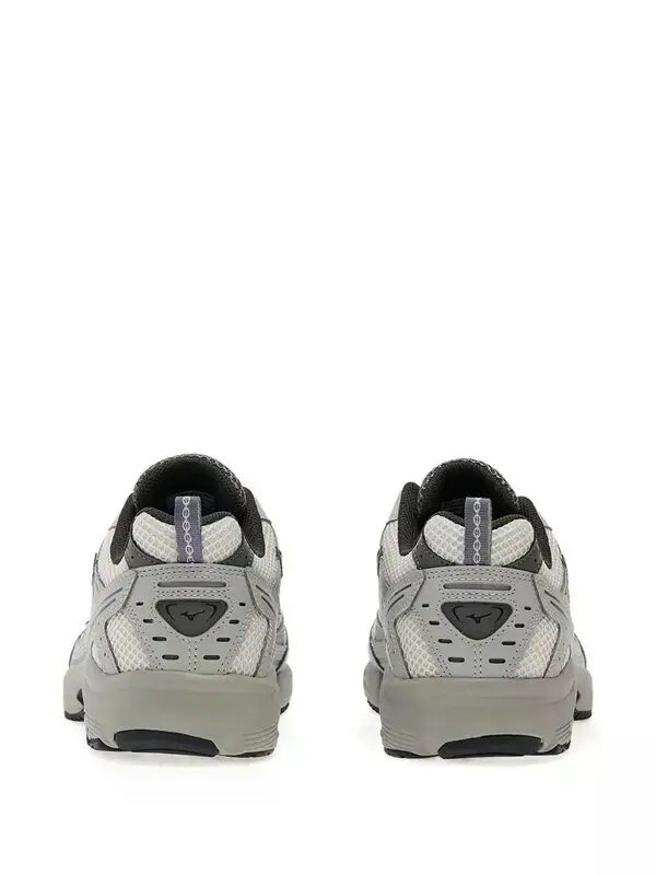 Mizuno Mxr Debossed-quarters Sneakers