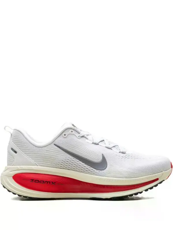 Nike Vomero 18 Platinum Tint Siren Red Light Smoke Metallic Pewter Sneakers - Grey