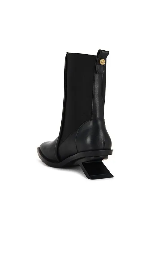 NORA LOZZA Chelsea Boot With Sculptural Heel - Black