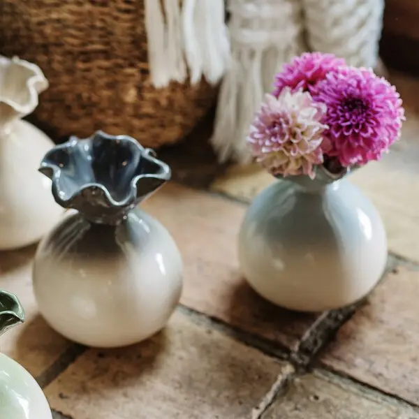 VIETRI Casa Gray Bud Vase - Light/past