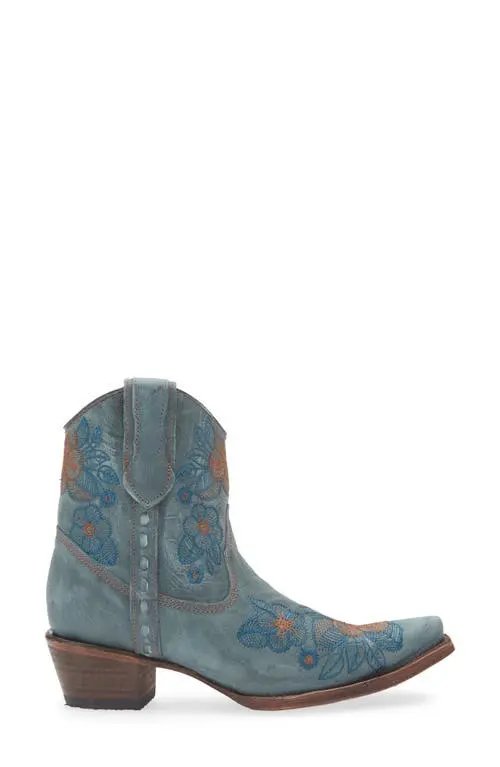 CIRCLE G Flower Embroidered Western Boots