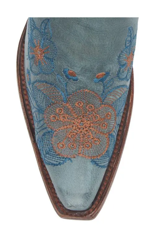 CIRCLE G Flower Embroidered Western Boots